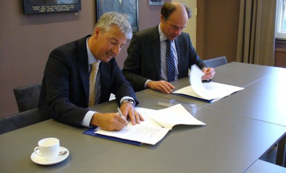 De Clercq en universiteit sluiten convenant | Sleutelstad