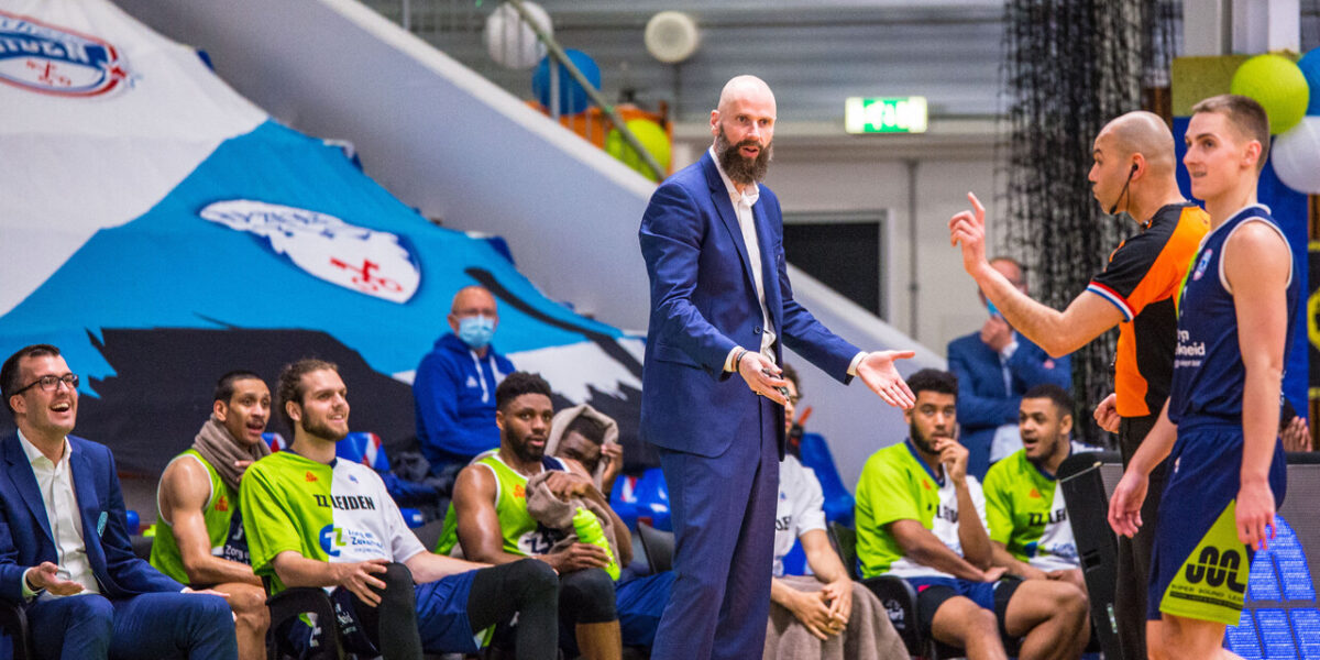 ZZ Leiden Basketball coach Geert Hammink verlengt contract met twee ...