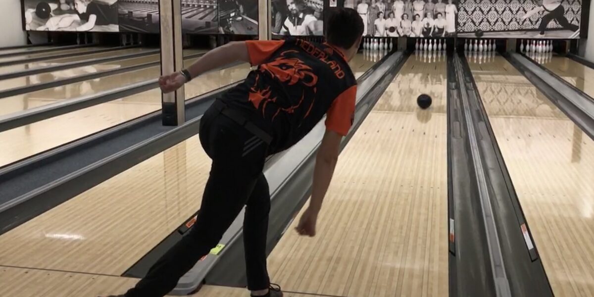 Leids bowlingtalent Milan Scheffer: 'Mik op het middelste pijltje, dan ...
