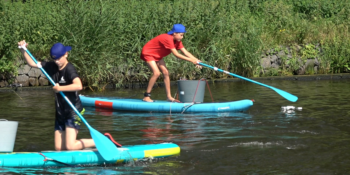 Clean SUP: jongeren vissen Vliet leeg | Sleutelstad