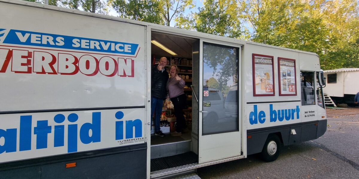 Vrouw Van Het Spookhuis Heerlijk Dat Rijdende Winkel Er Is Sleutelstad Oozonl