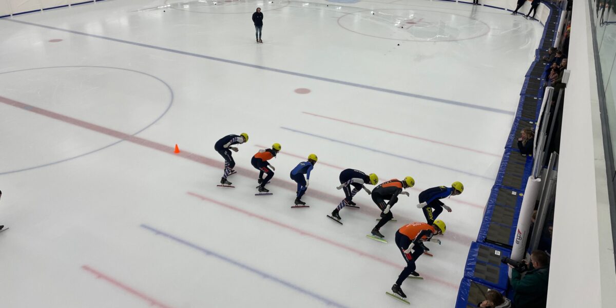 Succes bij KNSB Cup voor teruggekeerd shorttracktalent IHCL op eigen ...