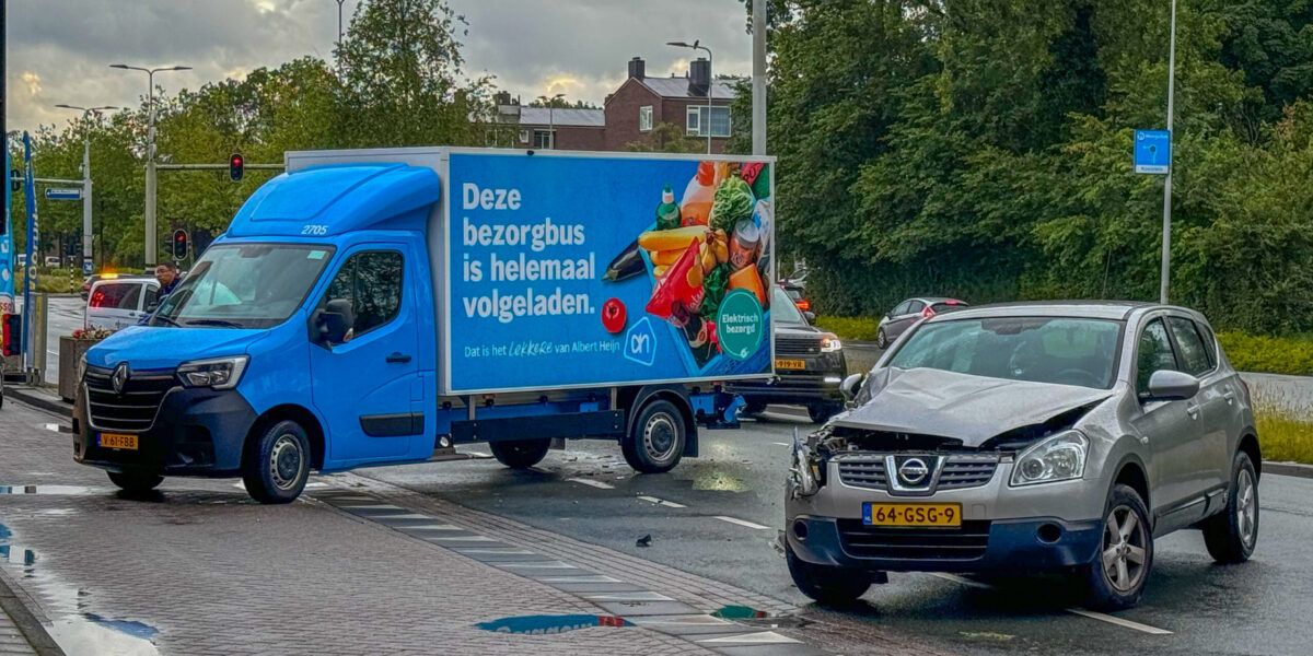 Veel schade bij botsing op Willem de Zwijgerlaan | Sleutelstad