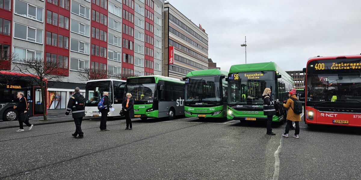 Inbeslagname bus Qbuzz bij Leiden Centraal | Sleutelstad