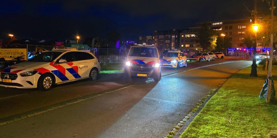 Vijf arrestaties na geweld tegen politie | Sleutelstad